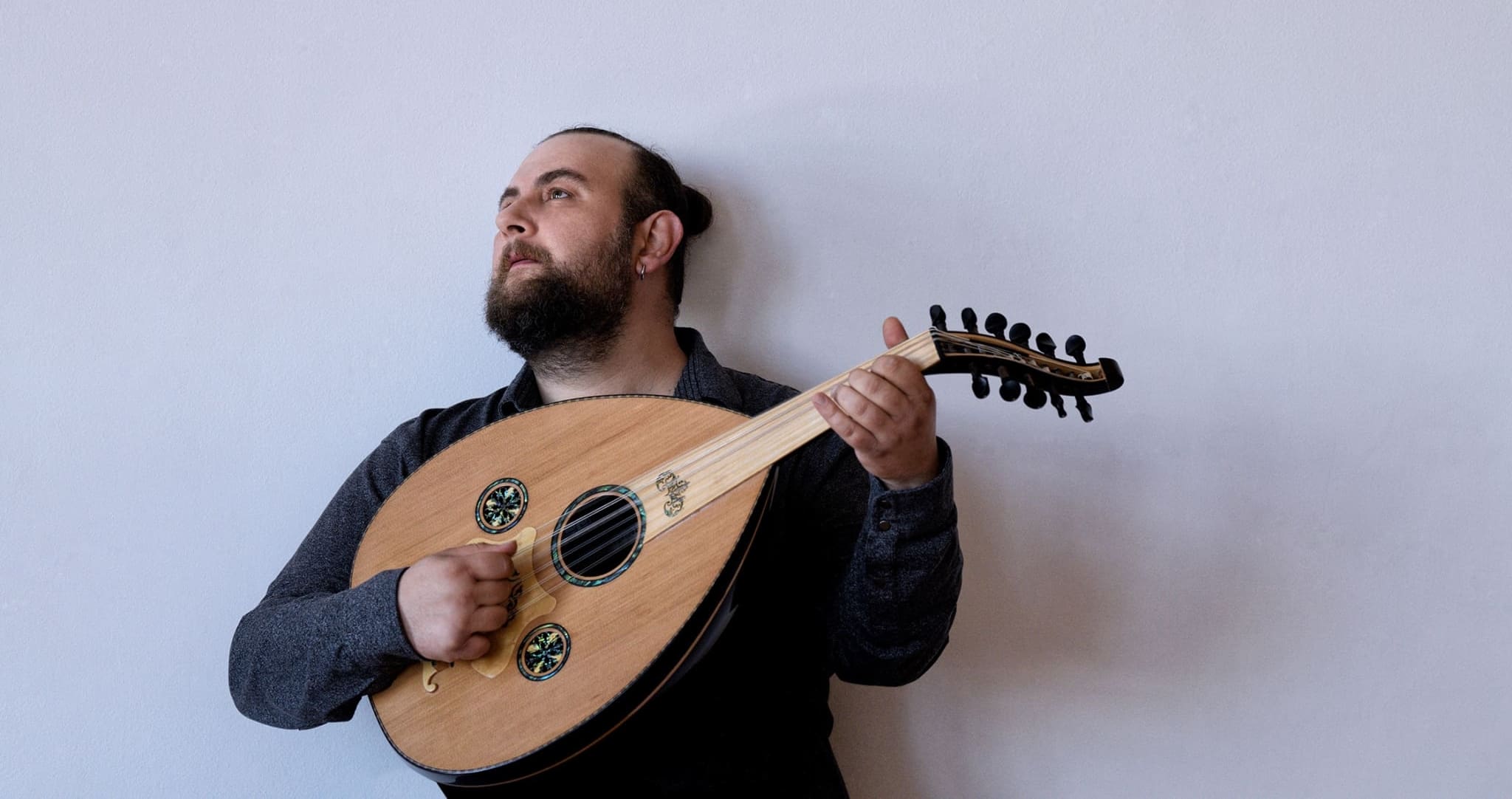 !! SOLD OUT !! Nazih Borish - Oud from the Middle East - Centre des ...